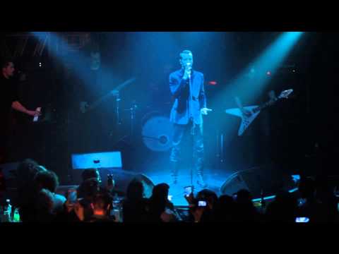 Cem Adrian - Sana Sarılınca @ Jolly Joker İstanbul
