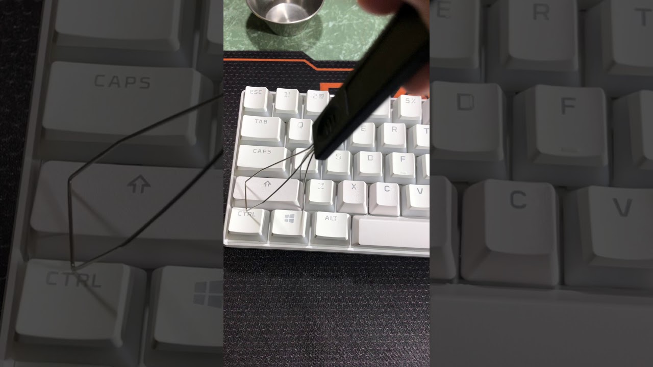 How to Change The Keycaps on a Mechanical Keyboard - YouTube