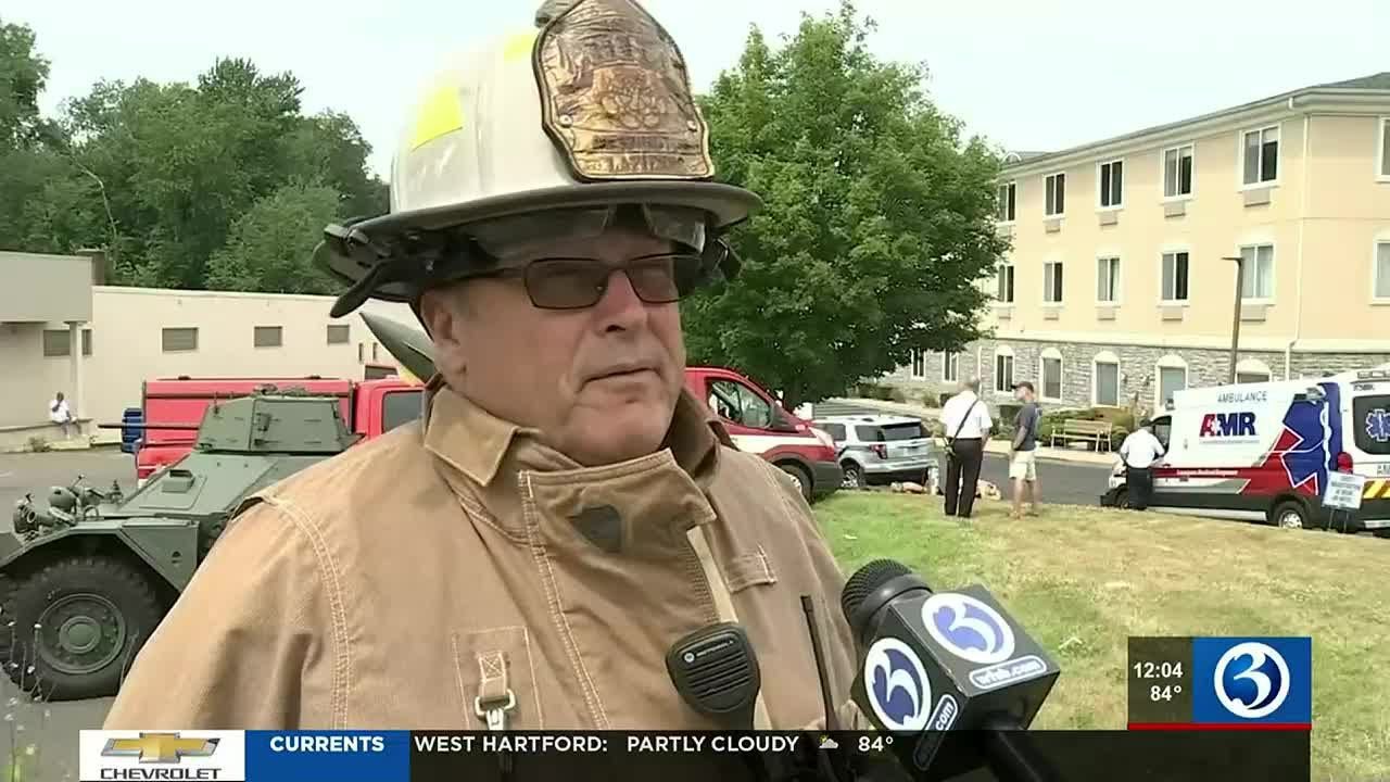 Fire crews respond to Holiday Inn Express - YouTube
