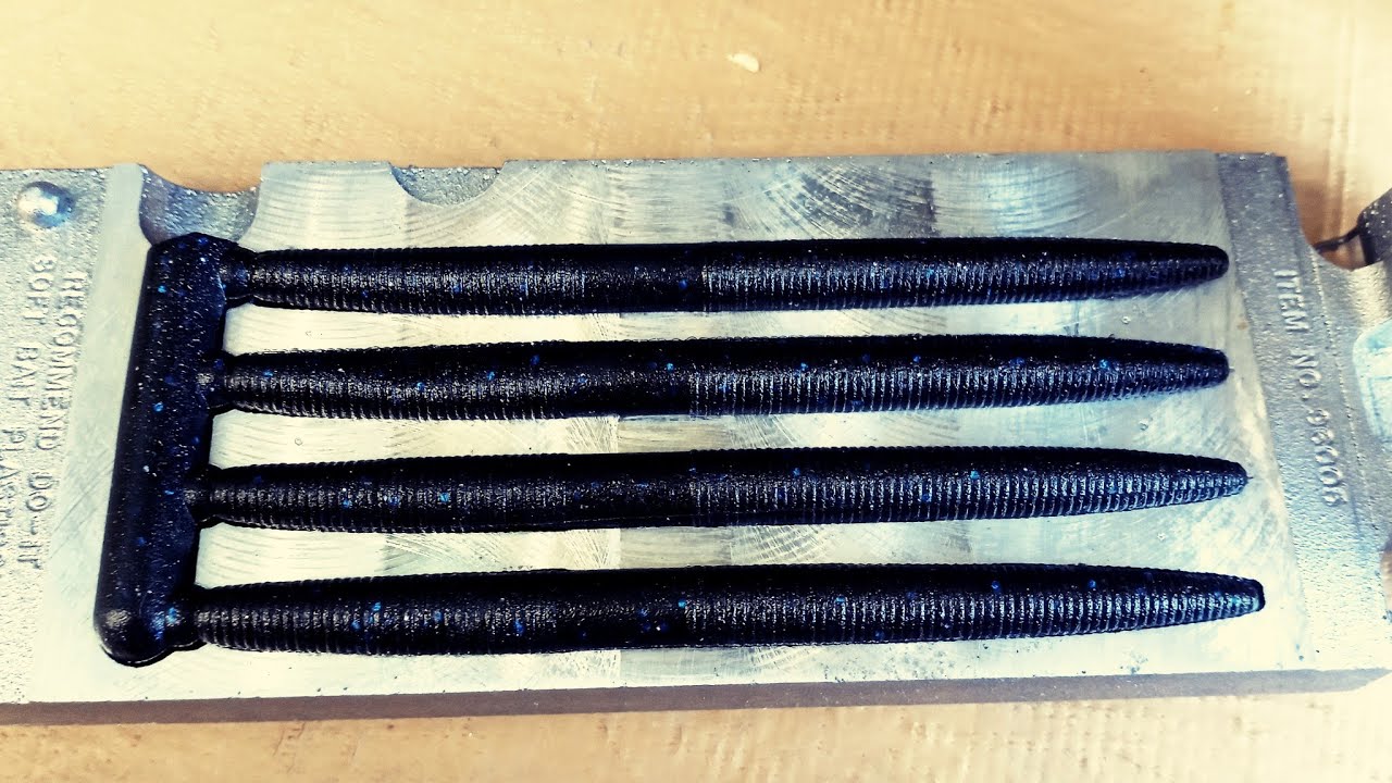 Making Senkos - Do-It Molds Essential Series 5" Senko - YouTube