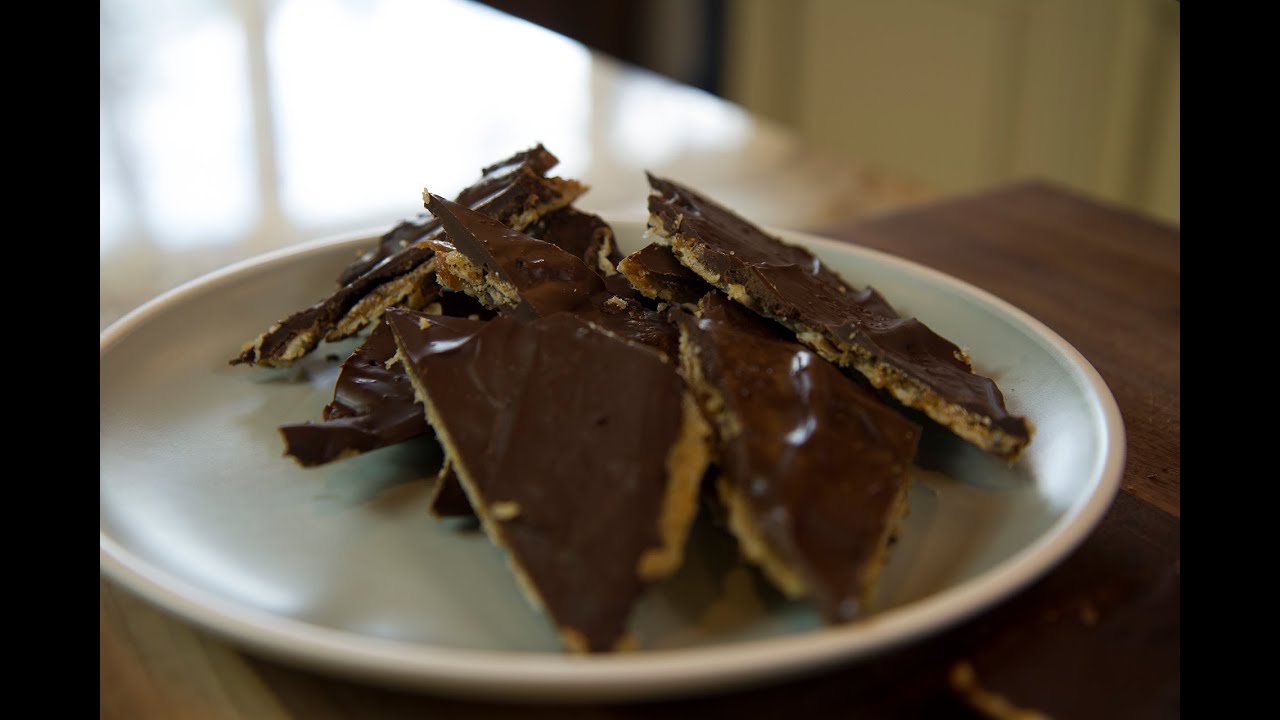 Delicious Caramel Chocolate Matzah - Let's Cook with ModernMom - YouTube