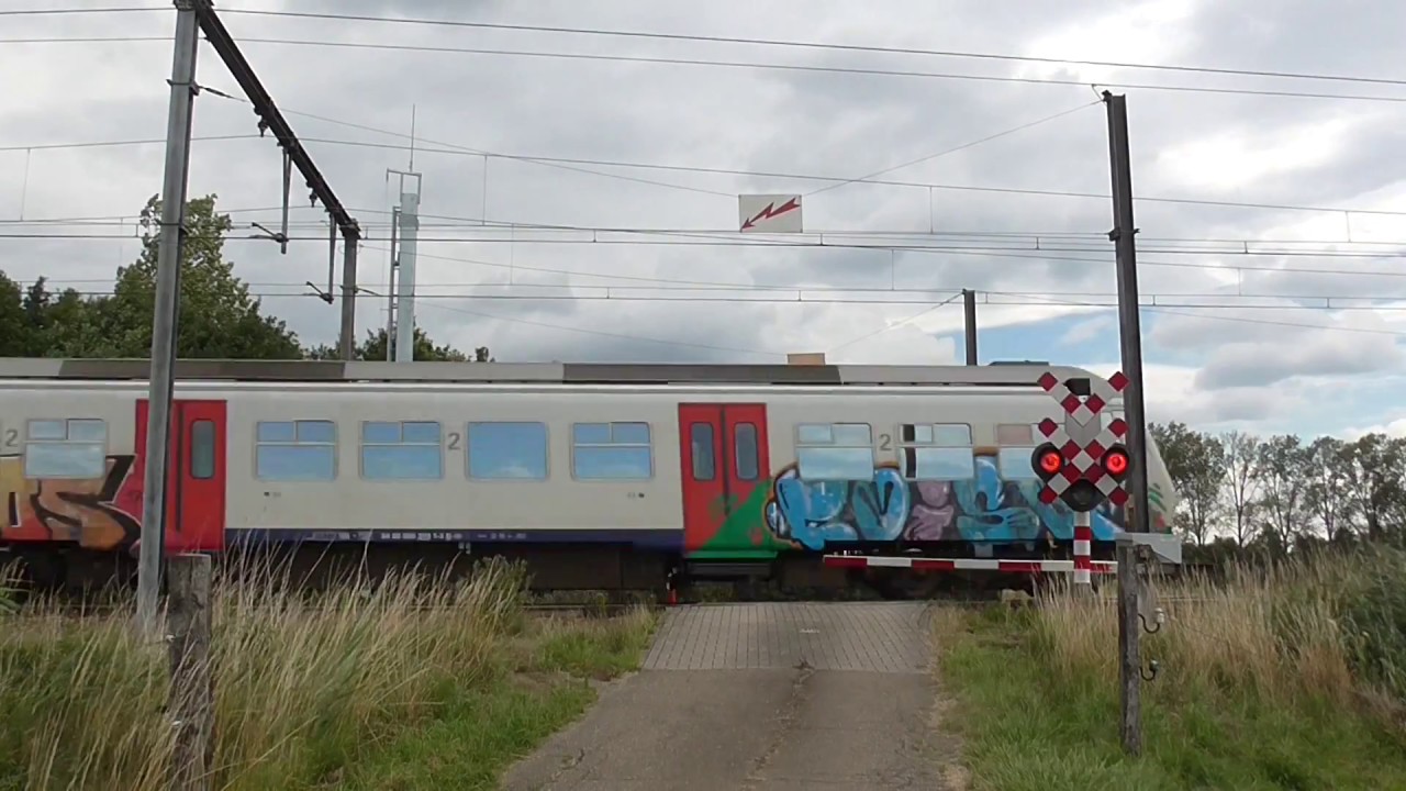 Spoorwegovergang Lier/ Passage a Niveau Lierre/ Railroad-/ Level ...