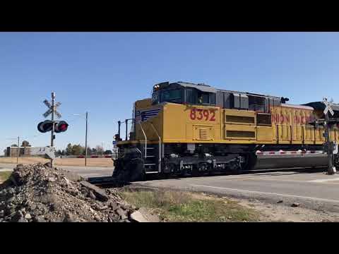 NB UP Mixed Freight on the Spine Line in Elkhart IA - YouTube