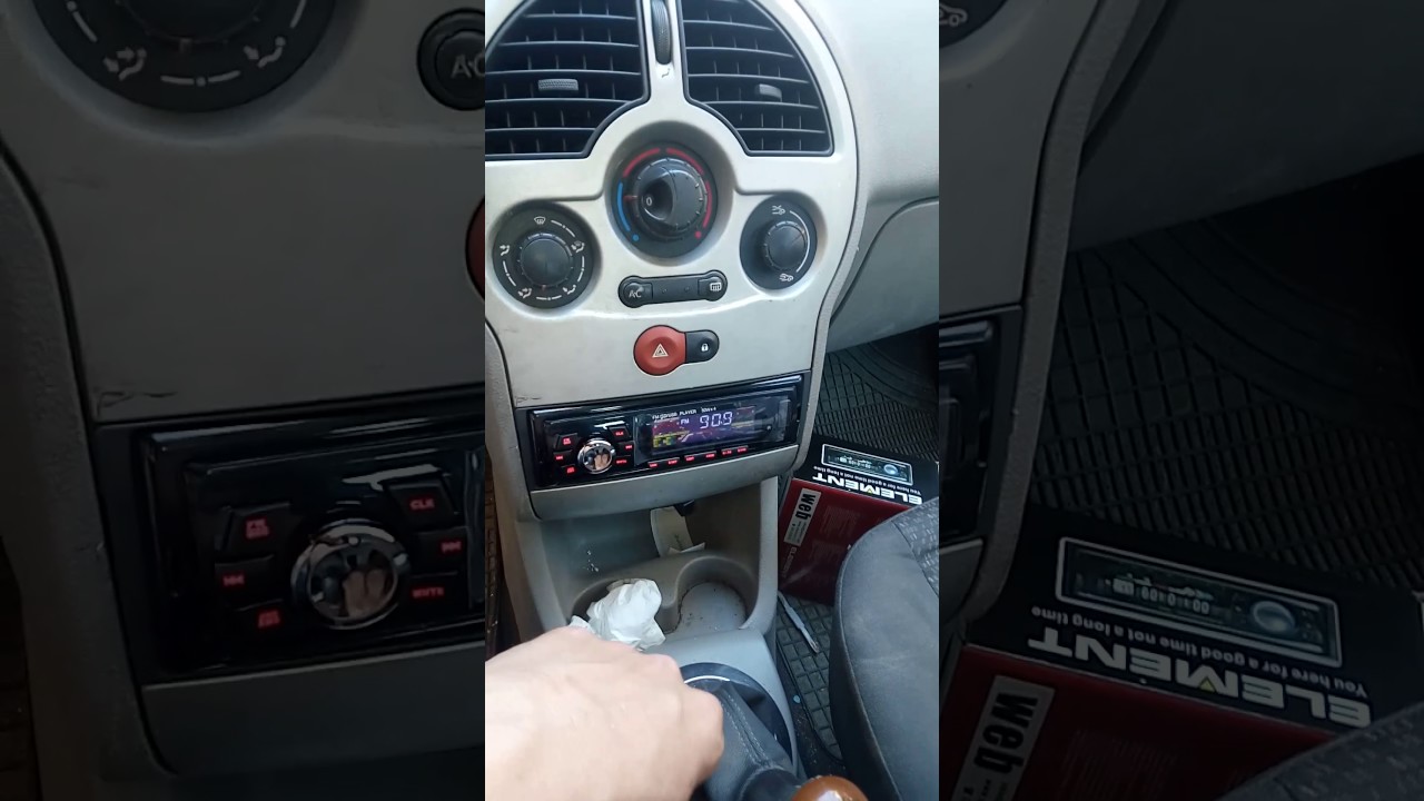 Avola Team over sound installata radio su Renault modus - YouTube