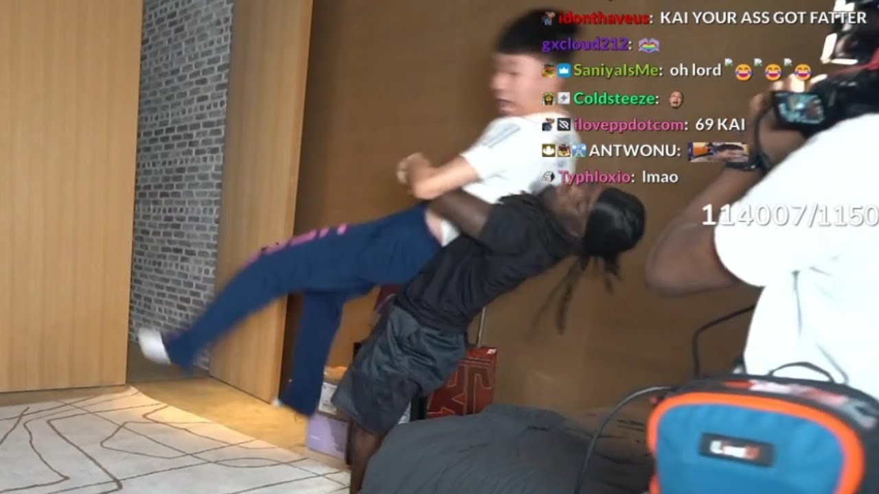 Kai Cenat and Ray FIGHT... - YouTube