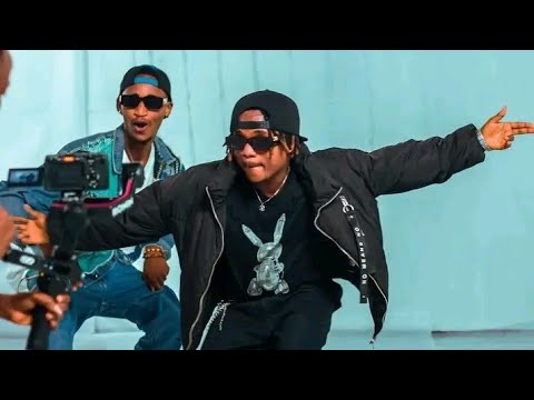 BIZOZA BY D-ONE FT EPPYDAY WINNER (OFFICIAL MUSIC REACTION) - YouTube