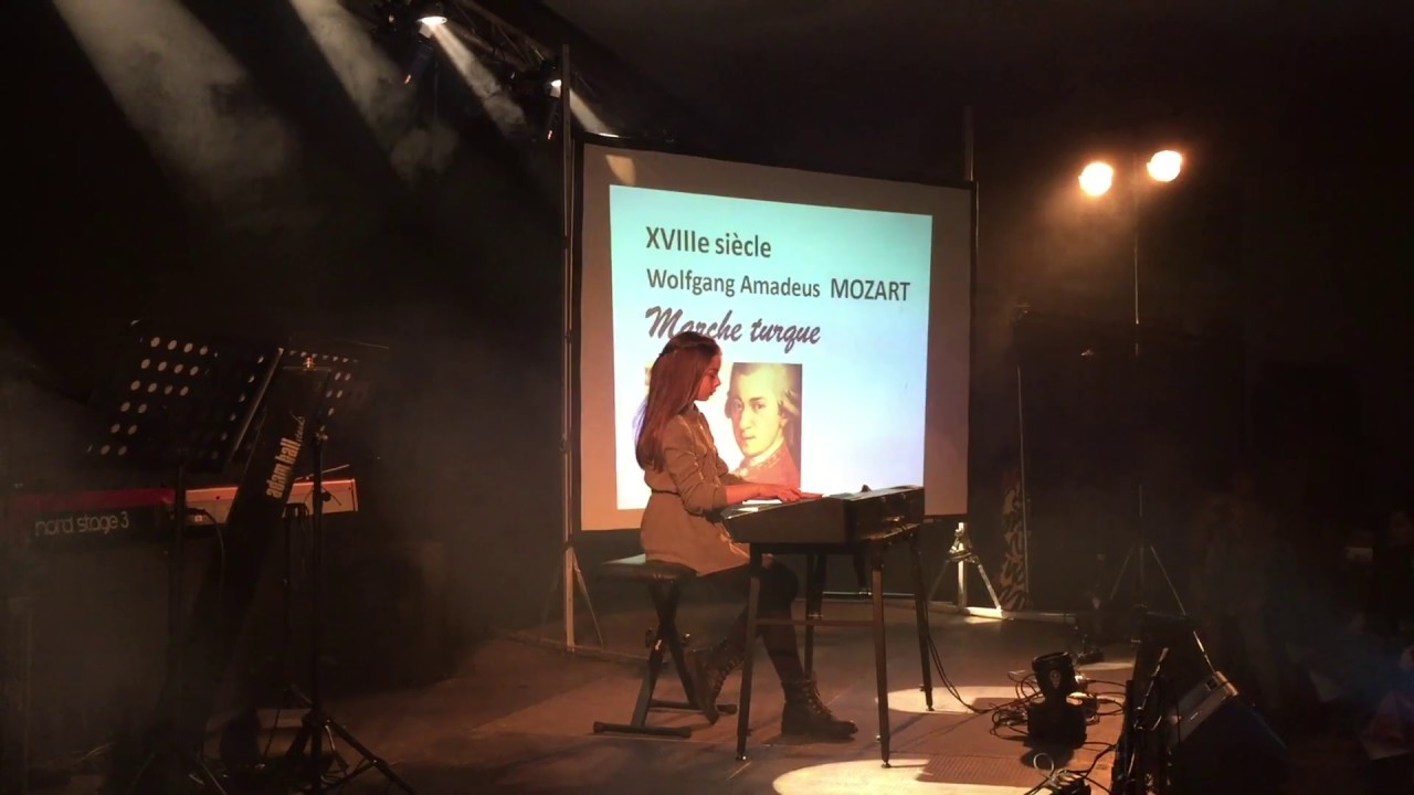 Diane plays the evolution of music from 17th to 2019 - YouTube