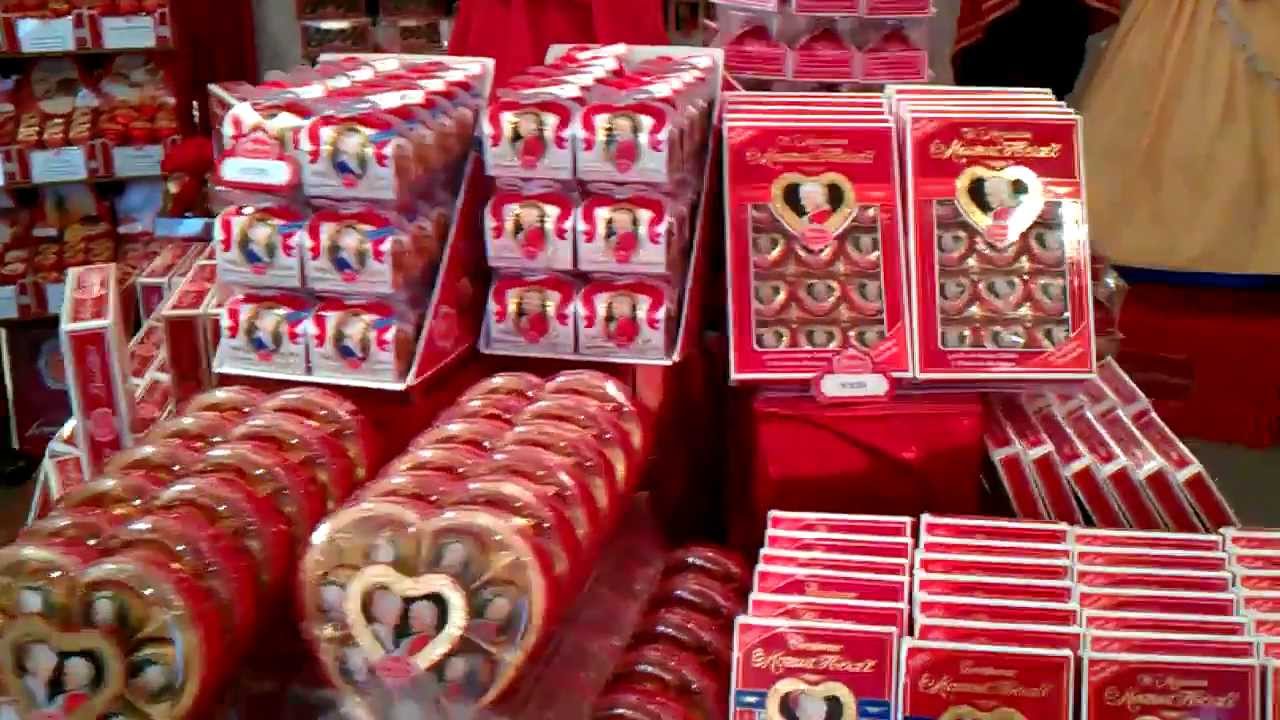 Original Mozartkugel - YouTube
