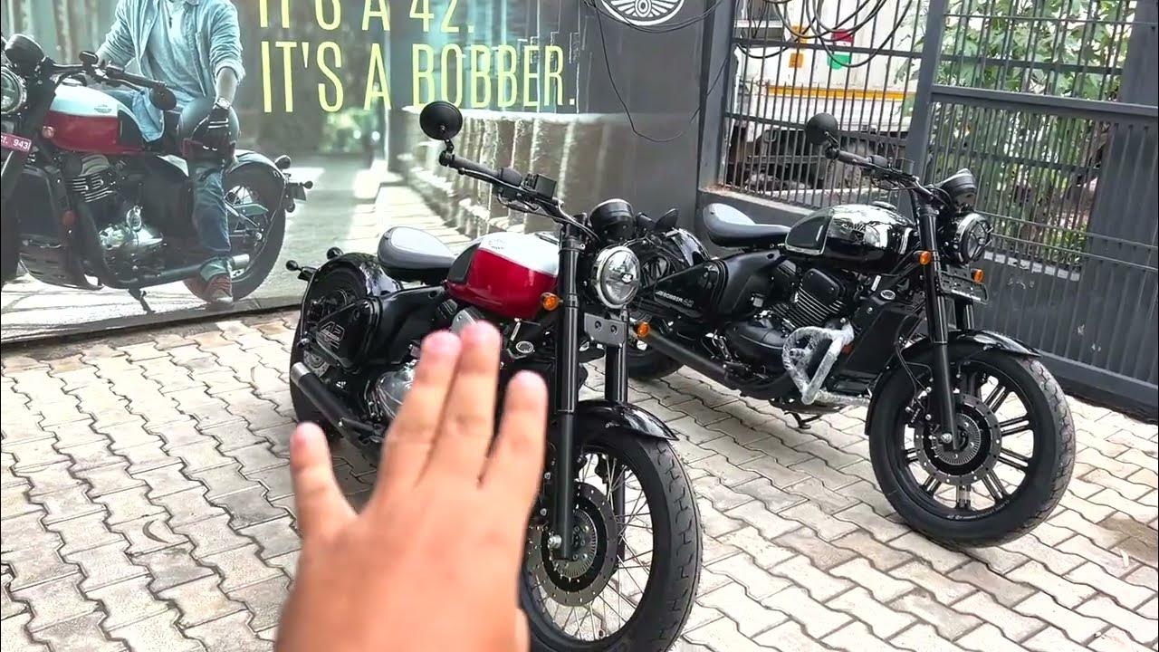 new jawa 42 bobber black mirror vs old jawa 42 jasper red #jawa # ...