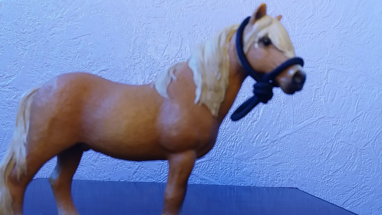 Comment faire un licol filet schleich seulement avec un élastique - YouTube