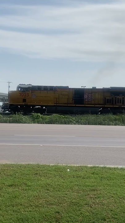 UP 7025, UP 6461 & UP 9624 Rebuilt GE C44ACM’s #unionpacific #uprr #trains #railroad #shorts ...