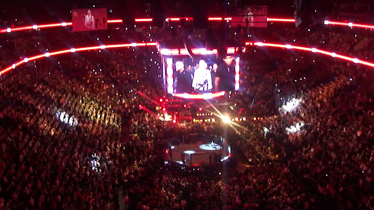 Georges St-Pierre Entrance Ufc 154 - YouTube