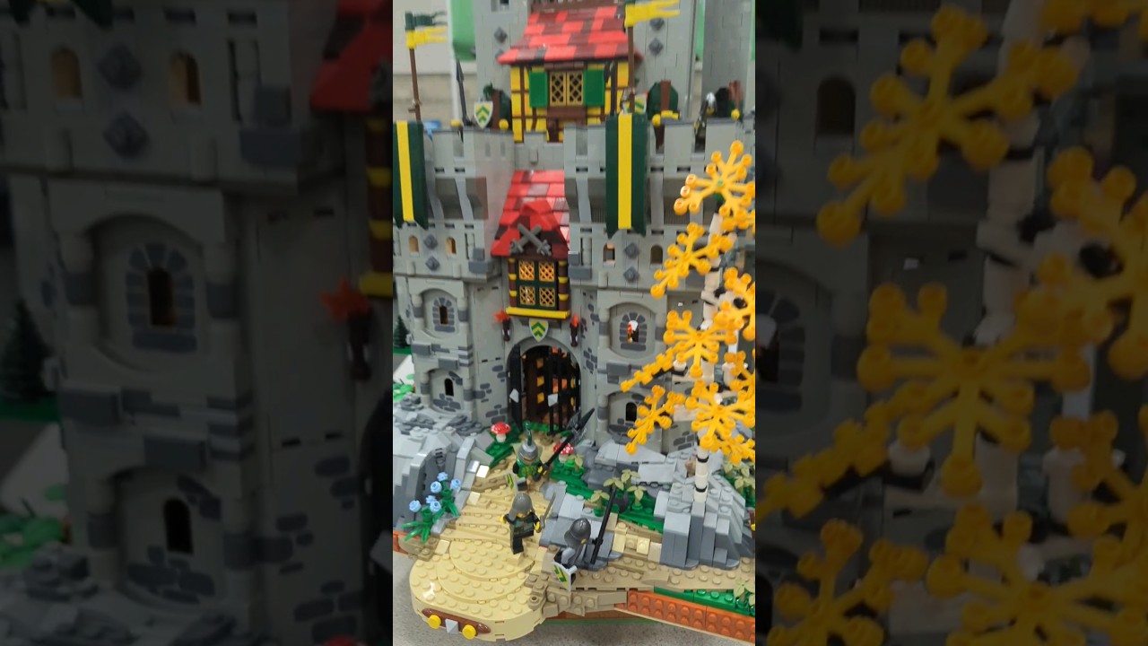 LEGO Rotating Castle at Bricks Cascade 2024 | Brick Finds & Flips