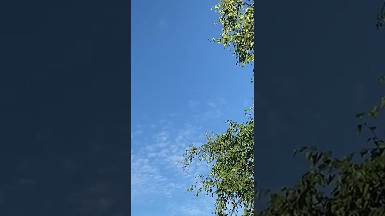 UFO .UAP ? Balloon reflecting sunlight ? Staffordshire, bridgtown 10.07 ...