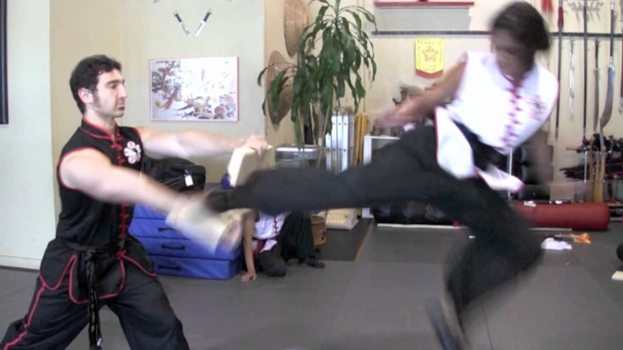 Board breaking 2011 - YouTube