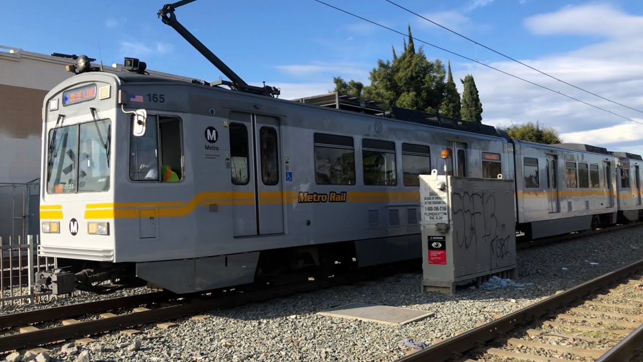 Final Video of 2019( P2020 Metro Blue Line Crossing Florence Station ...