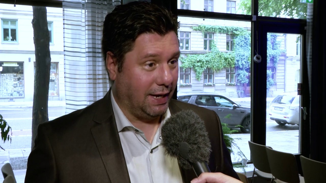 Denis Begic (S): Jag tar med mig frågan till Näringsutskottet - YouTube