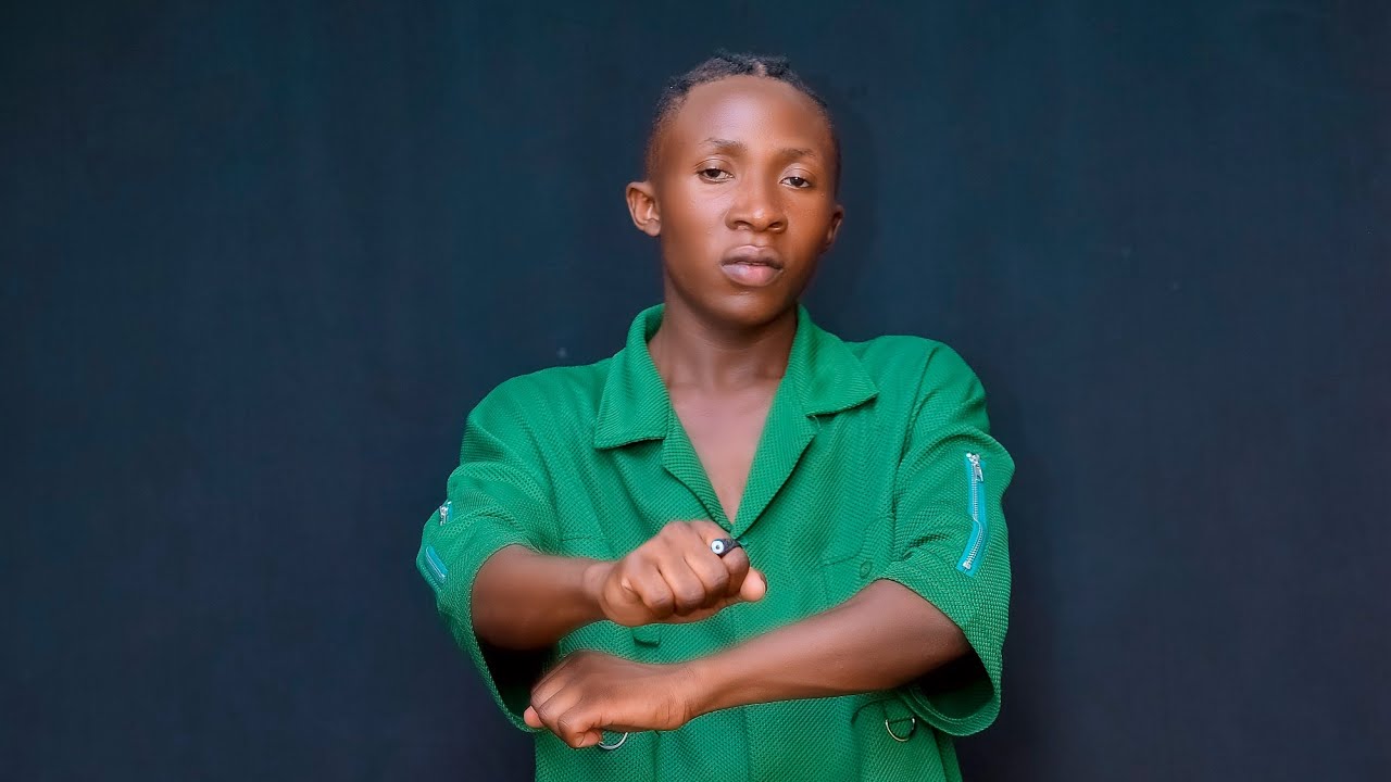 Akadege by Vava Chris_(Official Visualizer) - YouTube