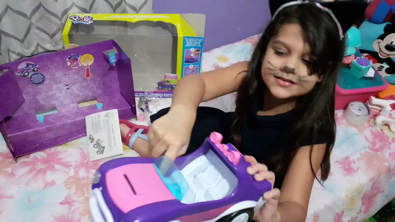 Sophia gatinha abrindo seu presente Carro da Polly - YouTube