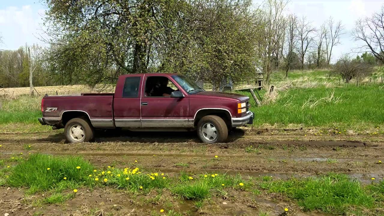 '97 GMC Sierra SLT Z71 6.5L Detroit Diesel Truck Mudding - YouTube