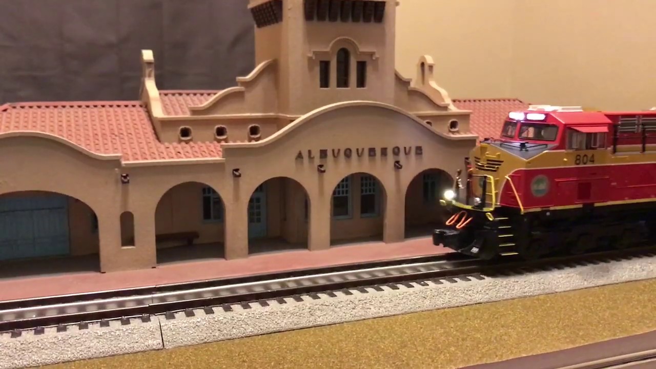 Lionel Legacy FEC ES44’s - YouTube