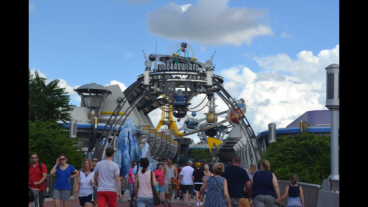 Disney's Magic Kingdom Tomorrowland Park Bench Timelapse 2016 - YouTube