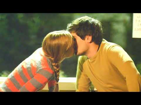 Danielle Panabaker Kisses