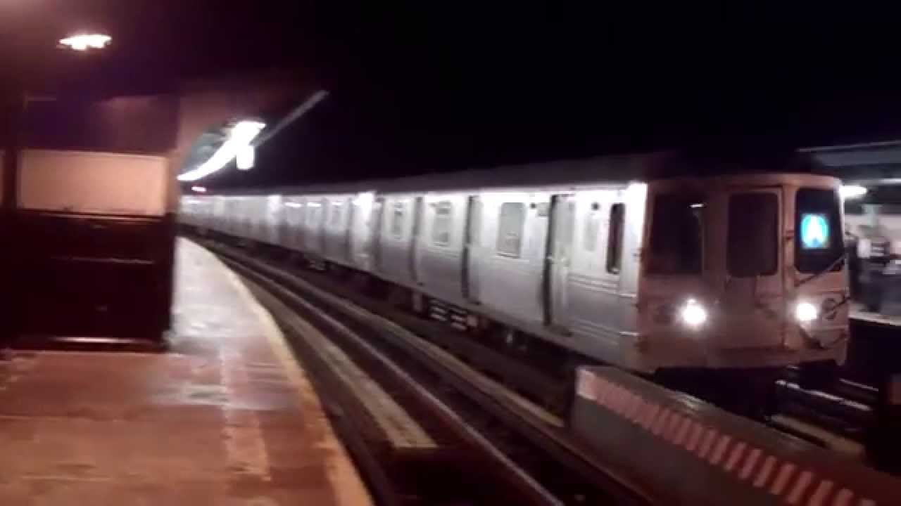IND Fulton Street Line: NOT IN SERVICE R46 A Train@Rockaway Boulevard ...
