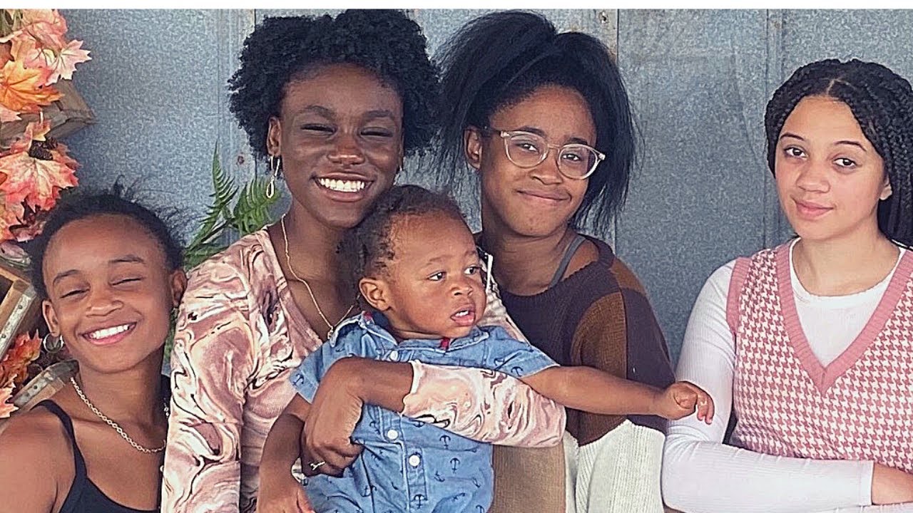 Watts Crew First Pumpkin Patch w/ Lee Lee & Baby Bill 🎃 - YouTube