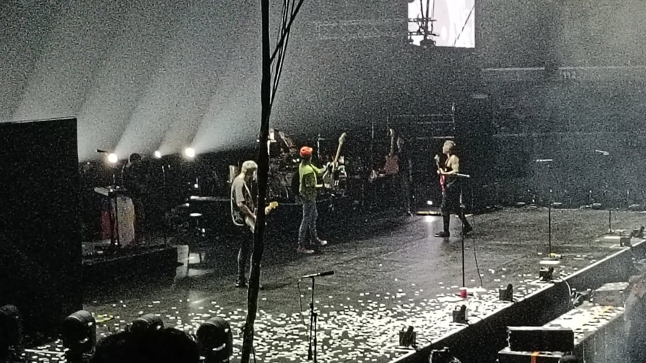 All Time Low Live in Manila 2024 - YouTube