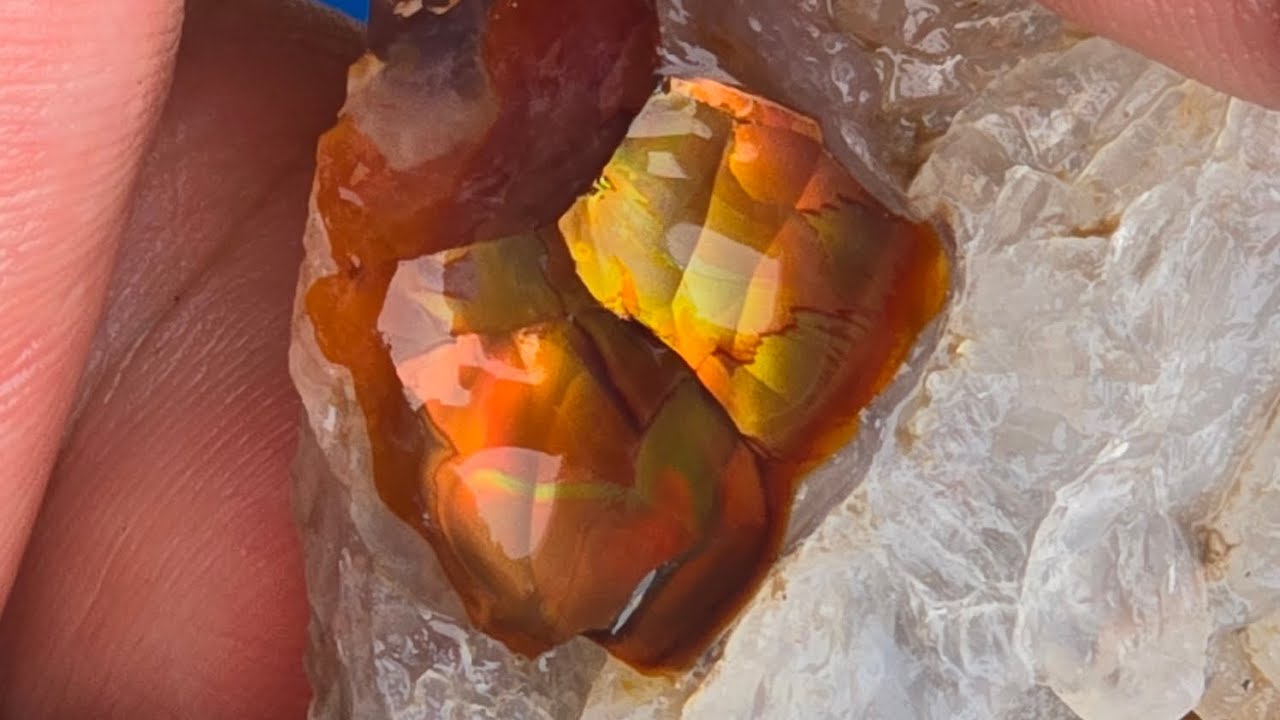 Grading rocks with Fire Agate Mark 🔥 - YouTube