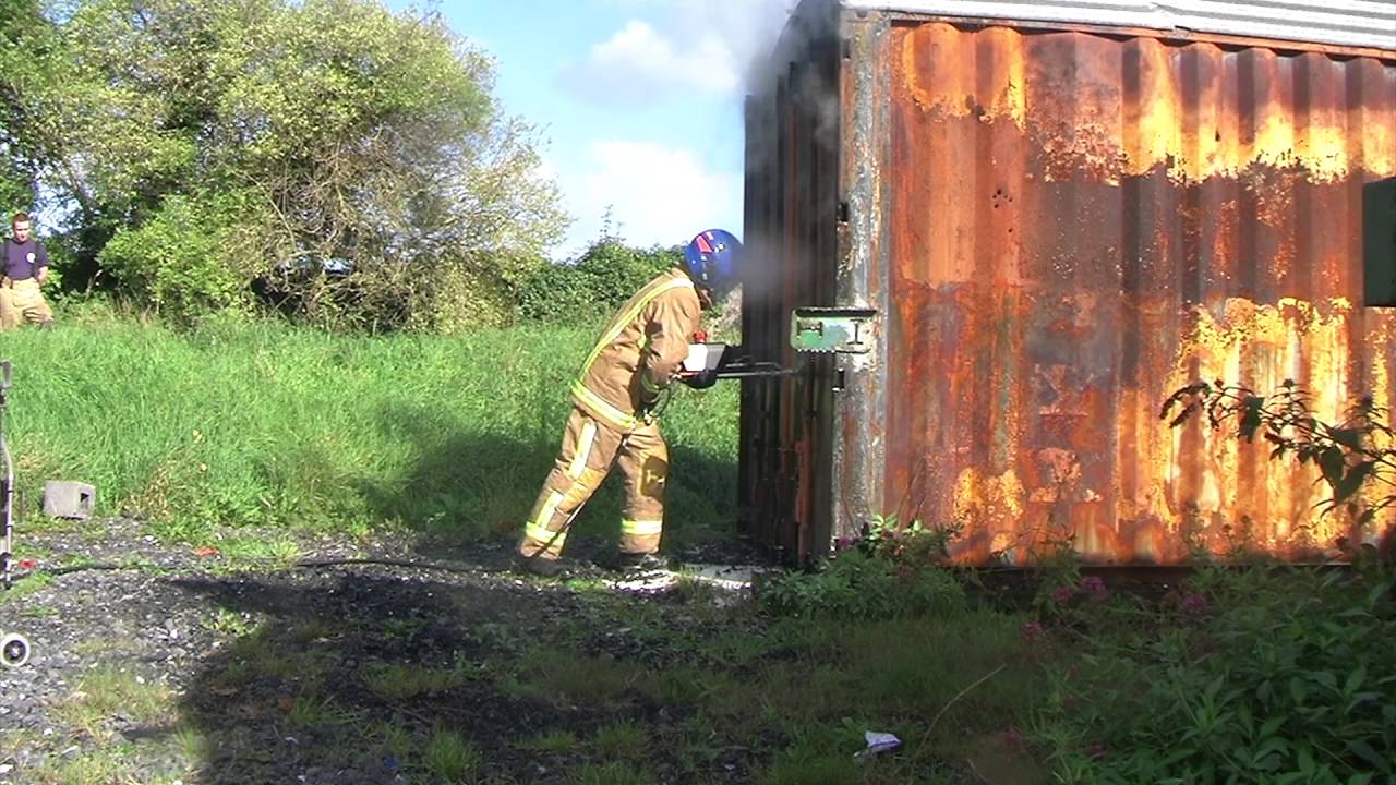 Fire scenario in freight container - YouTube