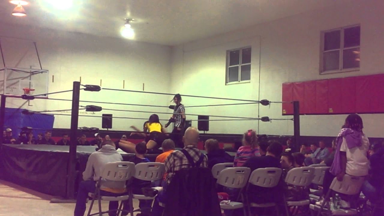 Devyn Nicole vs Lucy Mendez AIWF Women's Championship EIW/IWAU - YouTube