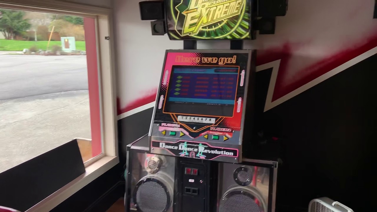 True old school arcade in Langley, WA - YouTube
