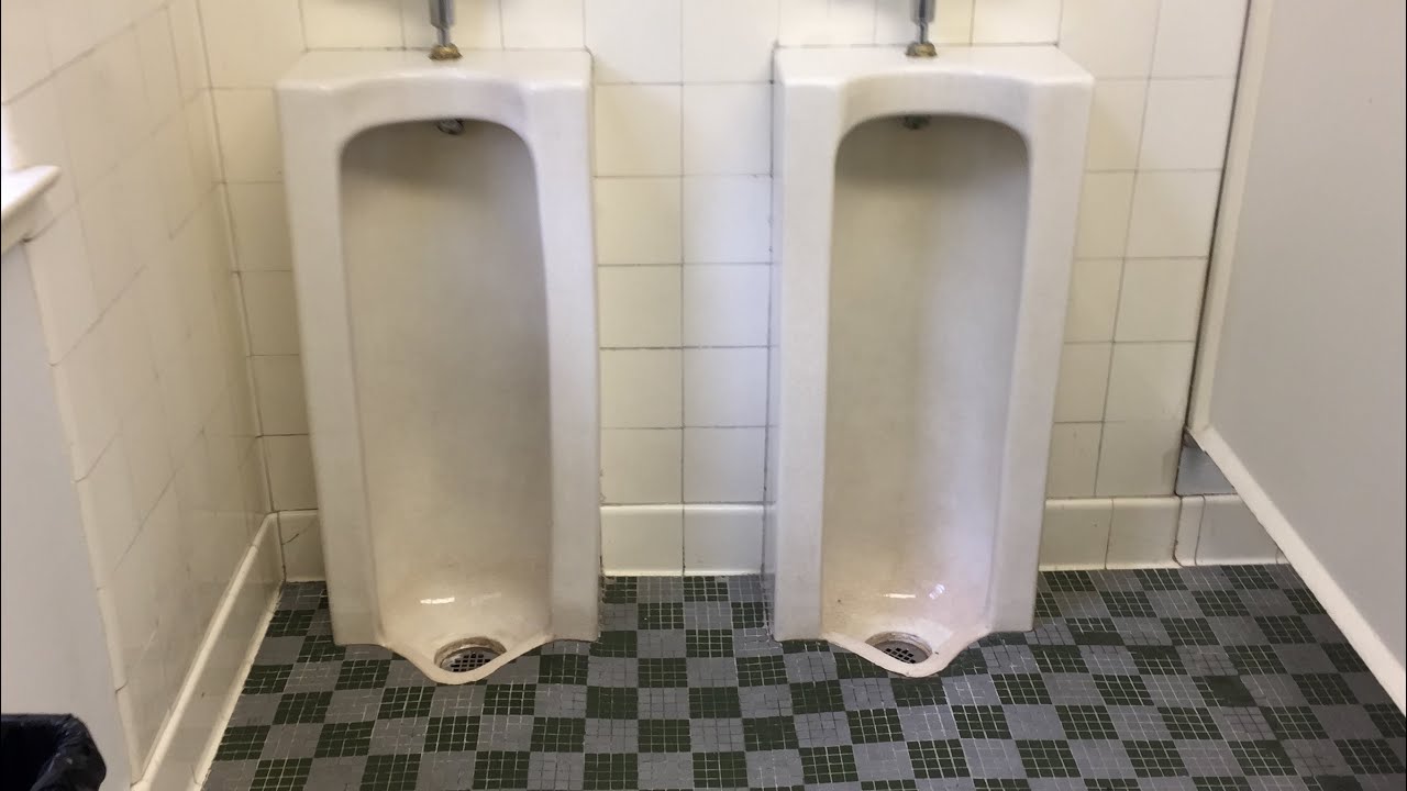 [1320] Vintage 1930's stall urinals at UCONN - YouTube