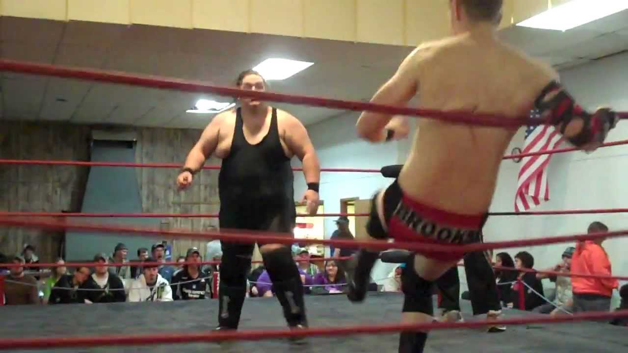 Blake Reed vs. A.T. Brooks - YouTube