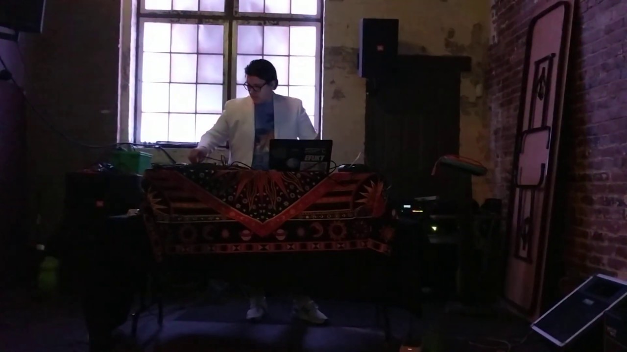 Michael Weber @ Vermillion Art Gallery & Bar (Seattle) 4.26.18 - YouTube