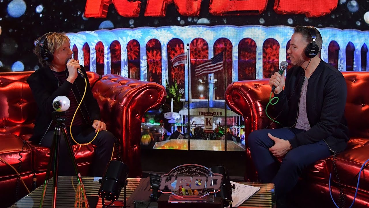 Beck 360 Interview - KROQ Almost Acoustic Christmas 2016 - YouTube