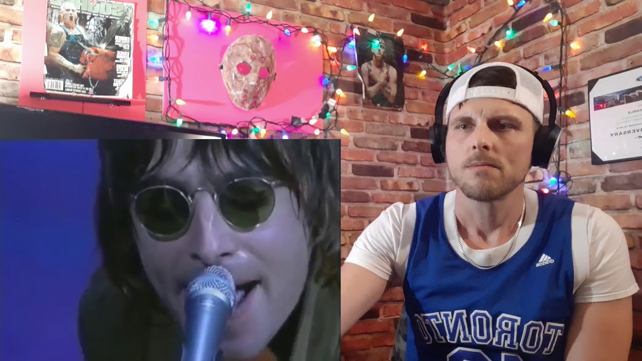 Good Song Oasis Wonderwall Live Reaction Youtube