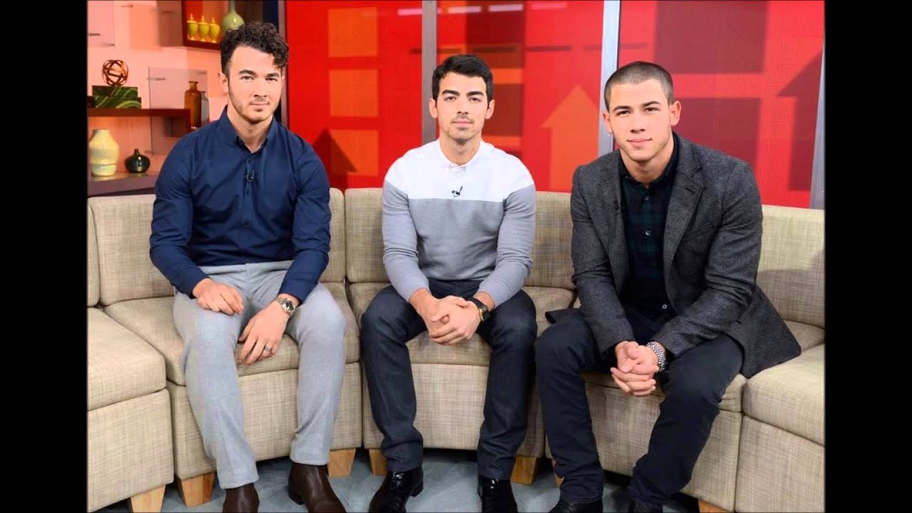 Nick Jonas Opens Up About The Jonas Brothers Break Up - YouTube