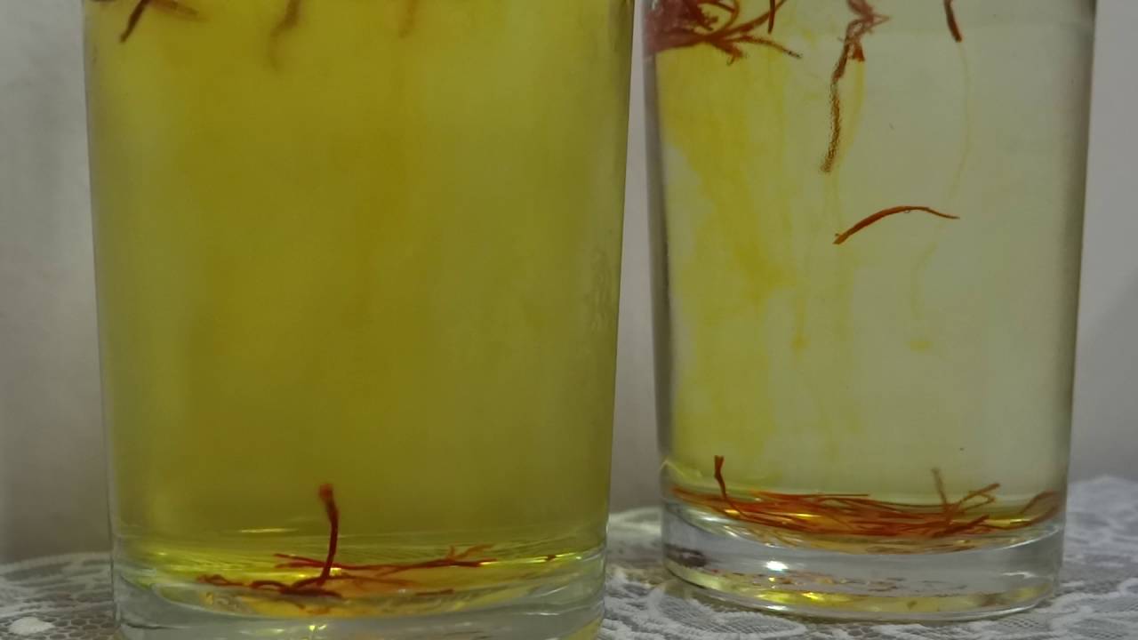 Checking Saffron's quality with cold water test (original in the right ...