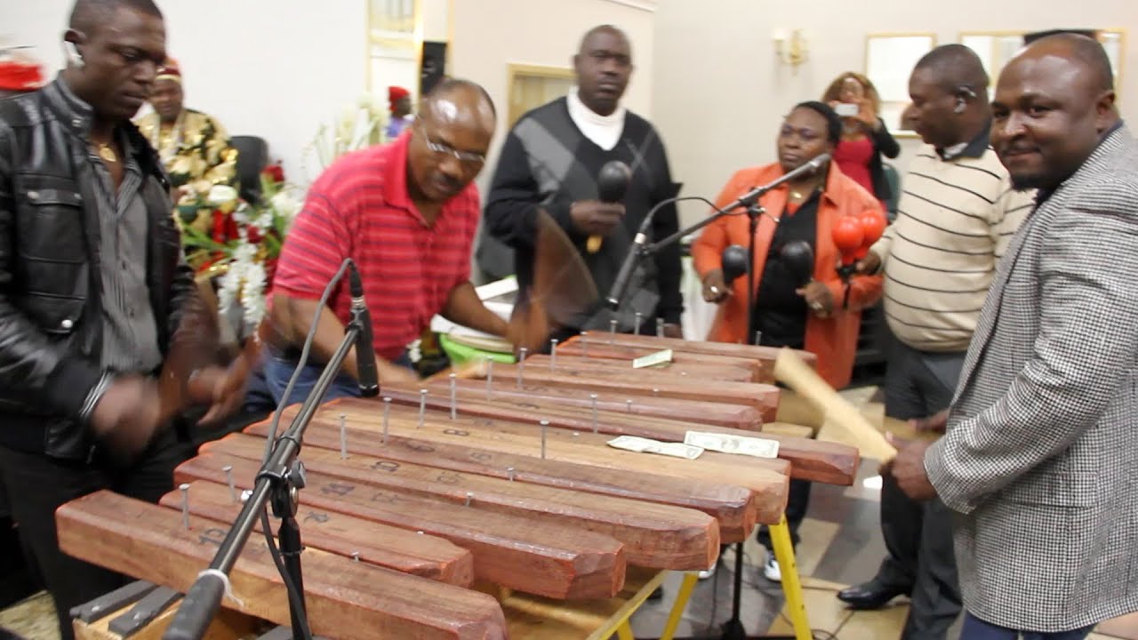 Traditional Dance in Cameroon - YouTube