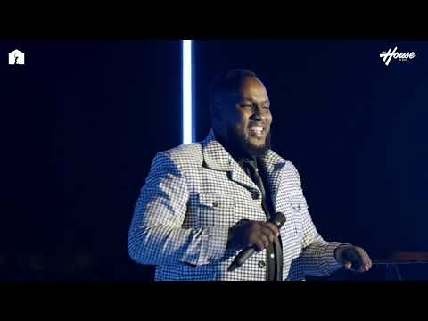 KOLA NONSTOP [LIVE] - D'REIGN