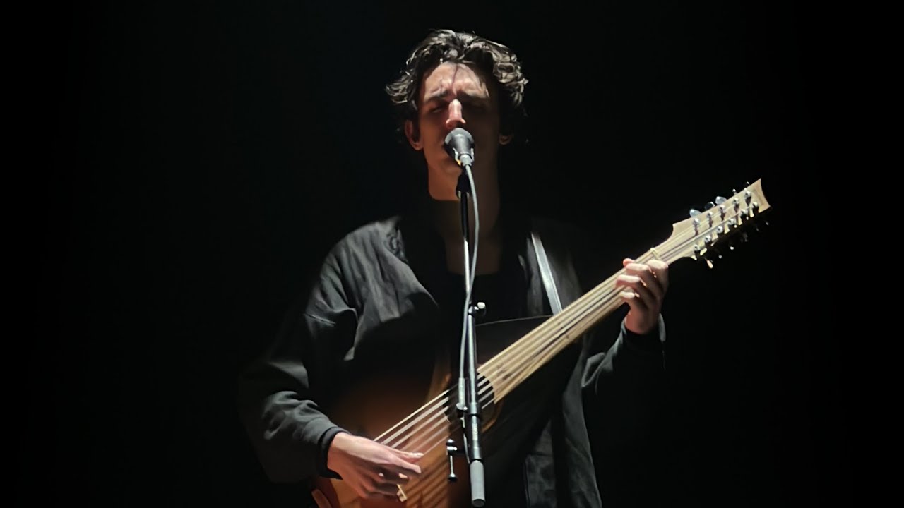Tamino - Smile | Live at Volkswagen Arena İstanbul | 18.03.2023 - YouTube