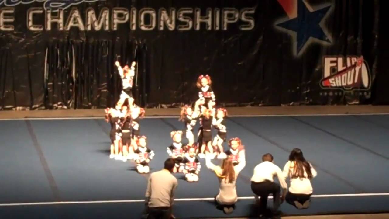 Addison Cheer State Champions 2010 - YouTube