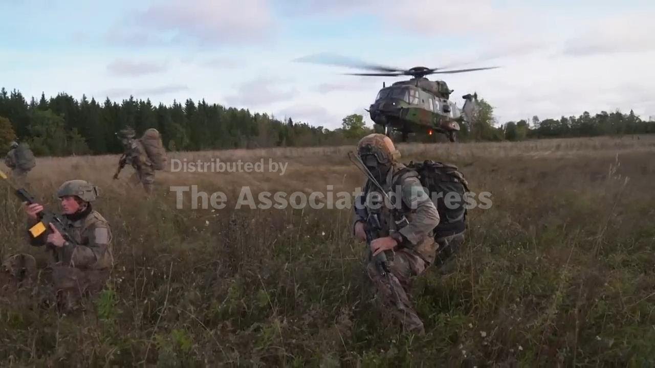 French troops practice tactical manoeuvres in Estonia - YouTube