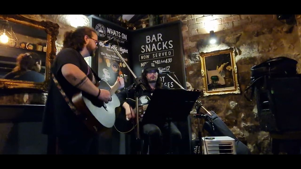 When the Sun Goes Down - Arctic Monkeys - cover by Matt Peach & Edd ...