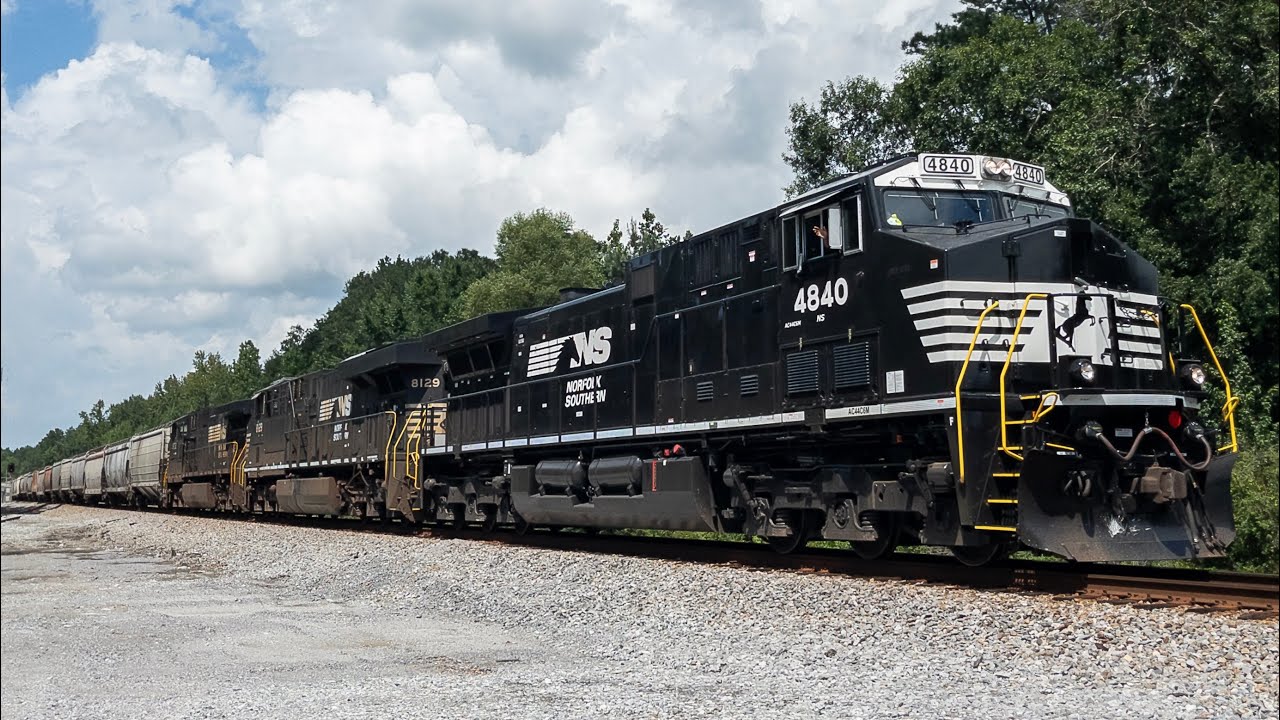 NS Loaded Grain South through Hillsdale, MS - YouTube