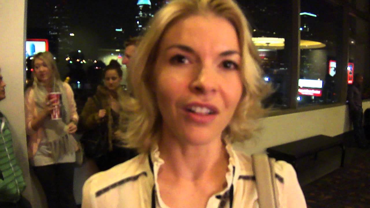 WOMAN SAYS "EXECUTION" IS AMAZING - YouTube