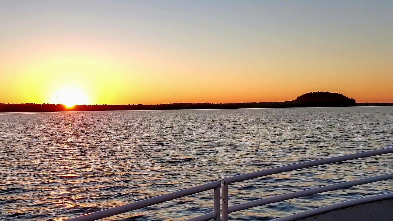 Sunset Dinner Cruise On The Wisconsin River | Wisconsin Dells - YouTube